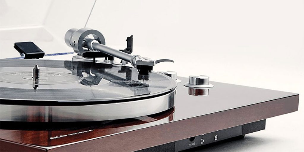 Platine vinyle Akai: Top 3 des Modèles Incontournables | Avis&Test